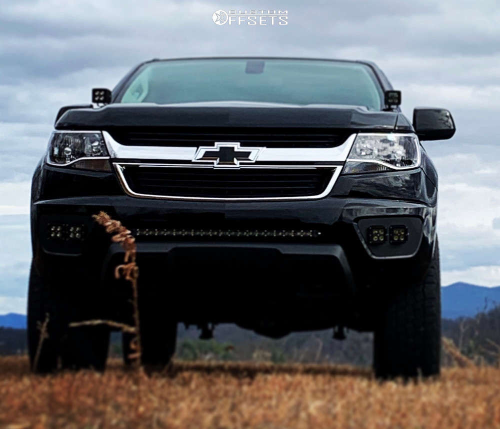 2017 Chevrolet Colorado with 17x8.5 18 Raceline Injector and 285/70R17 ...