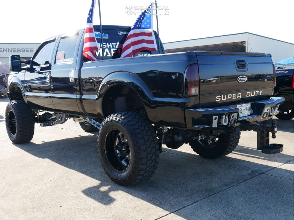 2013 Ford F-250 Super Duty with 22x12 -43 Fuel Turbo and 40/15.5R22 ...