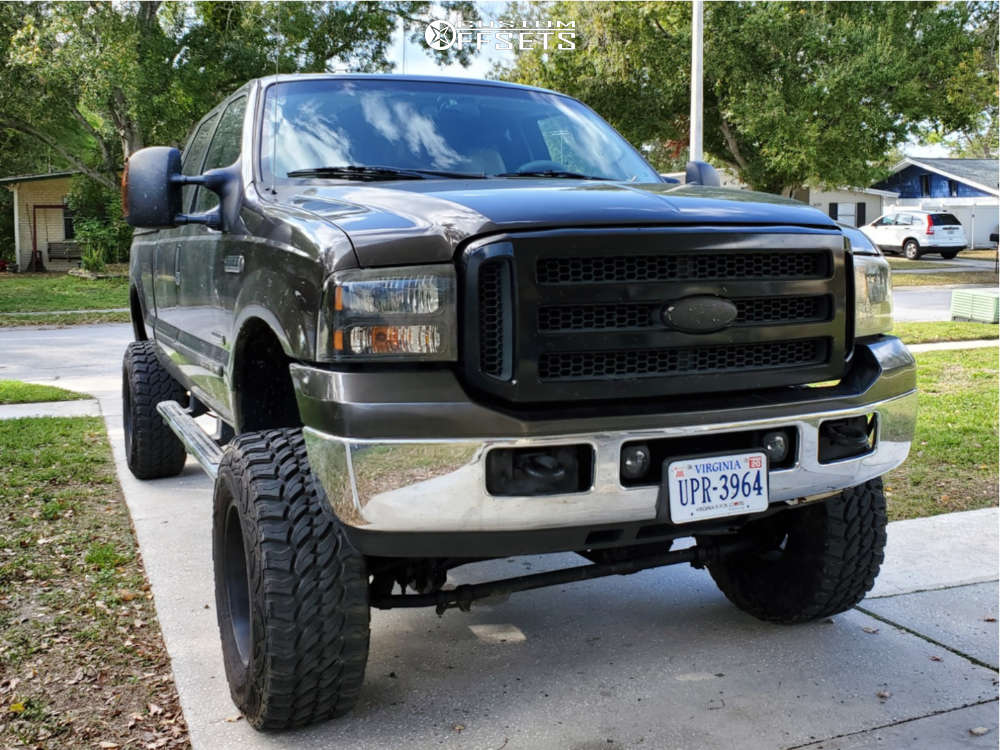 2005 Ford F-250 Super Duty with 18x9 25 Ultra Bolt and 305/70R18 Pro ...