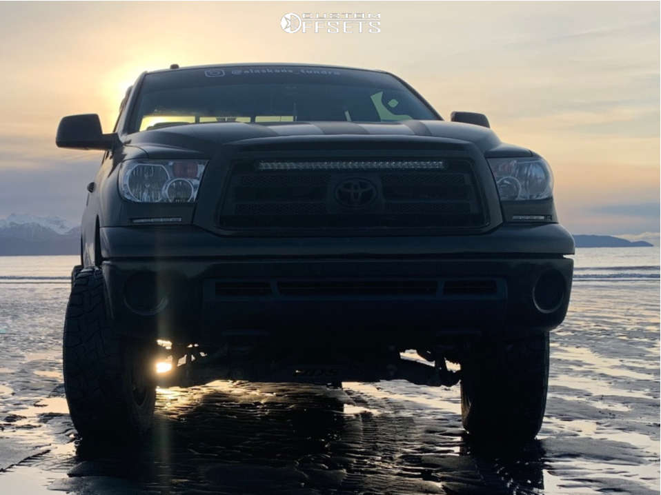 2011 Toyota Tundra with 20x10 -18 Fuel Avenger and 35/12.5R20 Toyo ...