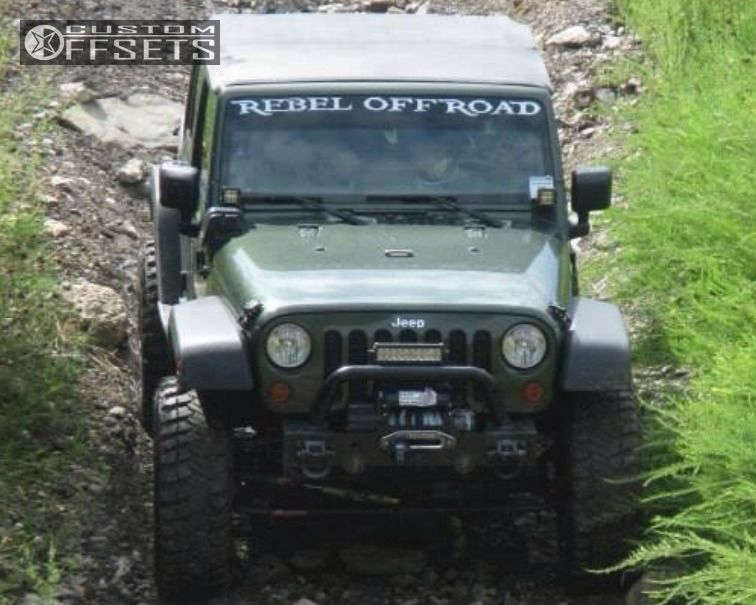 2008 Jeep Wrangler with 17x9 -12 Moto Metal MO909 and 37/12.5R17 ...