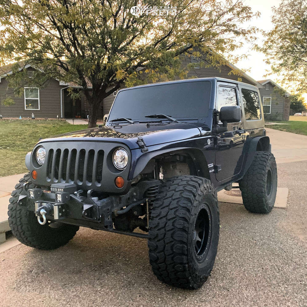 2013 Jeep Wrangler with 17x9 -38 Method Mr105 and 37/13.5R17 Gladiator ...