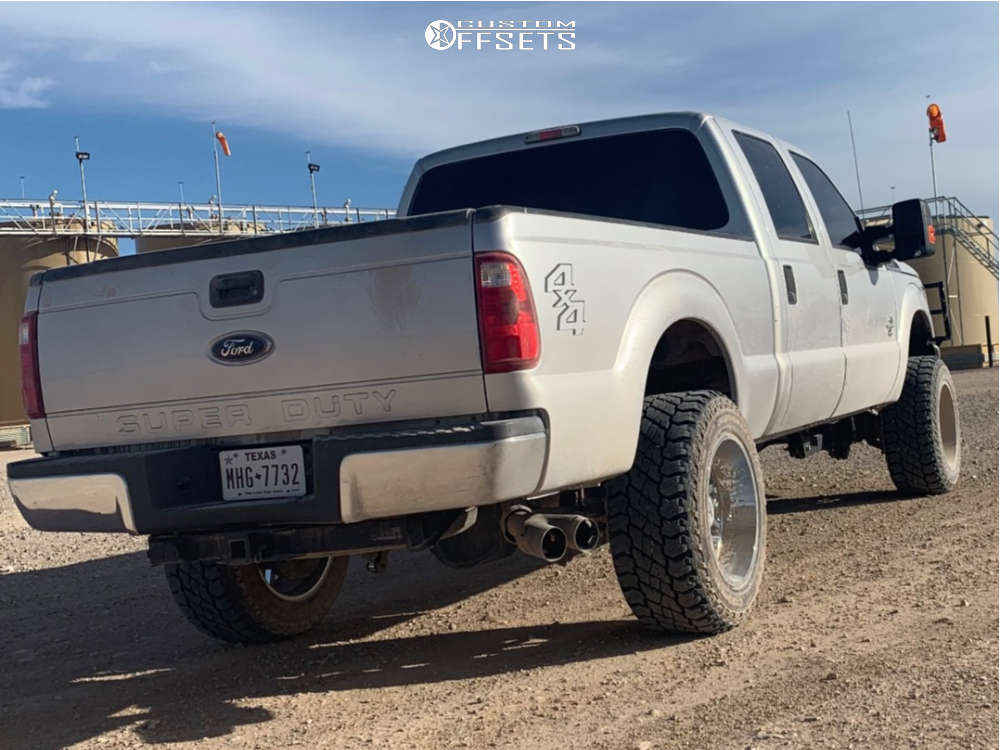 2016 Ford E-250 Super Duty with 20x12 -44 Hostile Sprocket and 35/12 ...