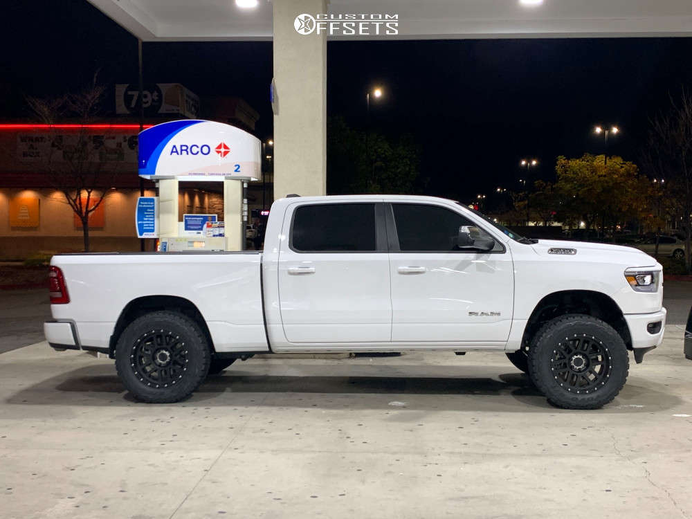 2019 Ram 1500 with 20x10 -24 Method Mr606 and 315/60R20 Toyo Tires Open ...