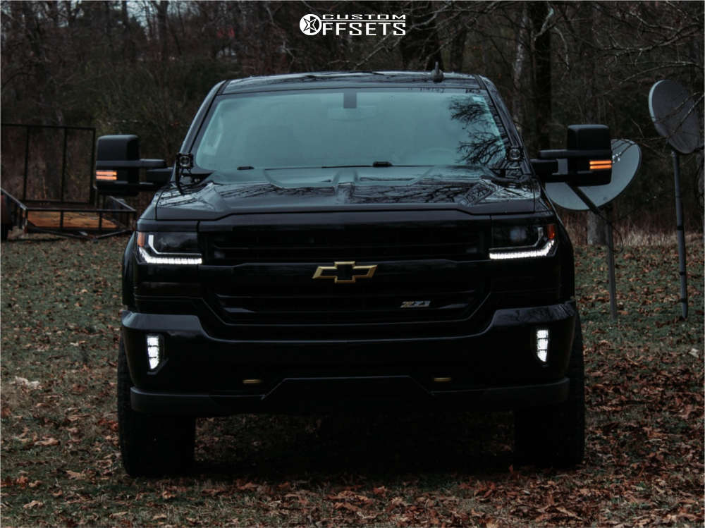 2017 Chevrolet Silverado 1500 with 17x9 -12 Anthem Off-Road Defender ...