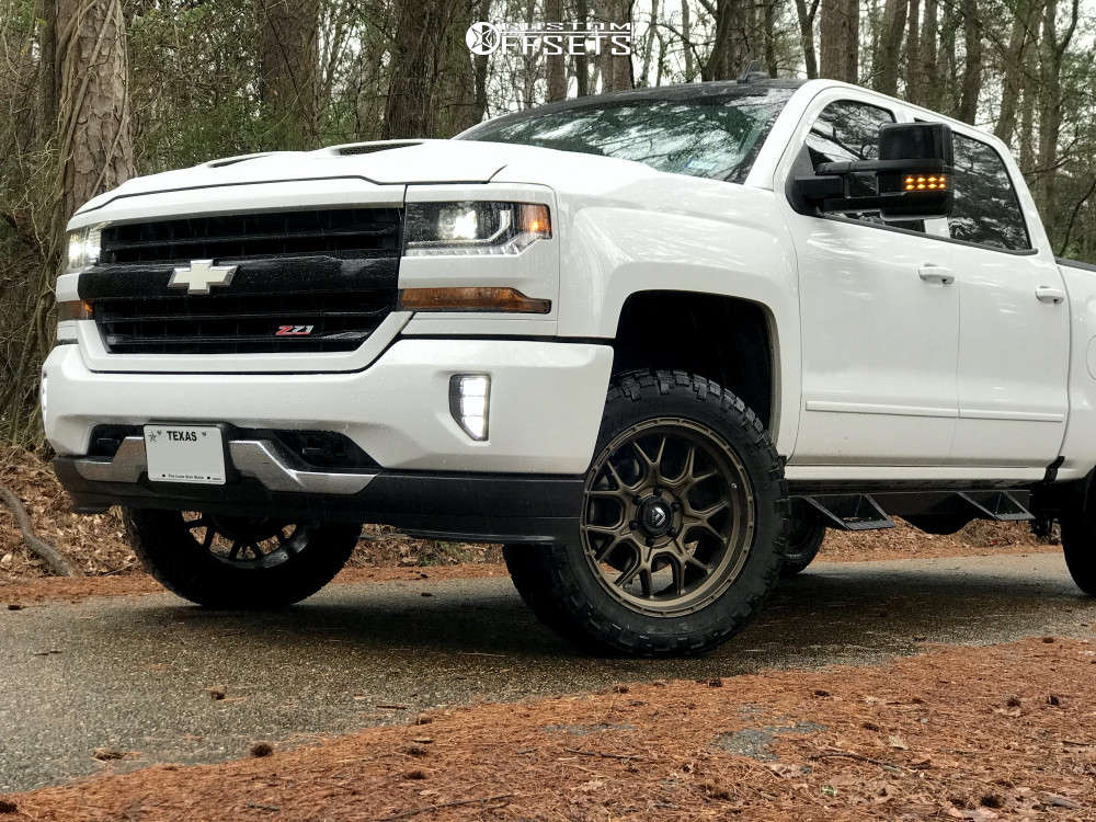 2018 Chevrolet Silverado 1500 with 20x9 1 Fuel Tech and 275/60R20 Nitto ...