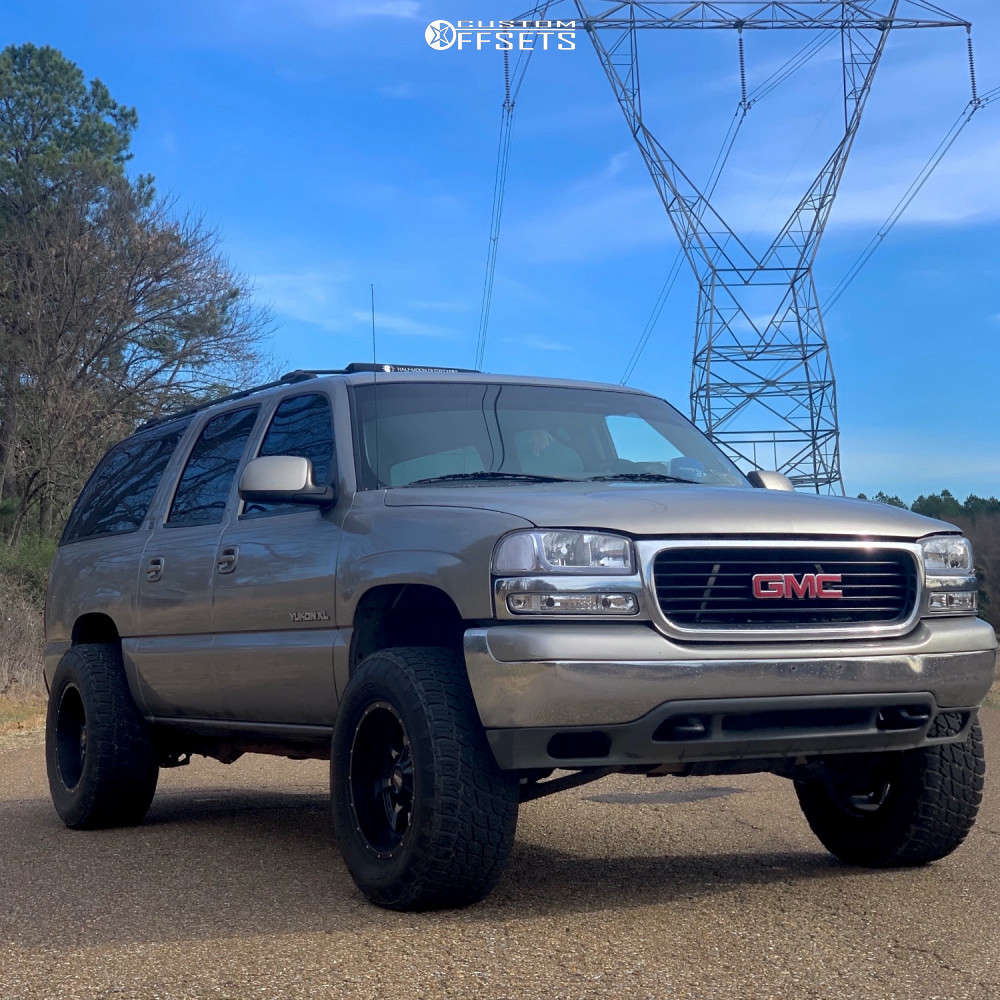 2002 GMC Yukon XL 1500 with 18x10 -24 Moto Metal Mo970 and 305/65R18 ...