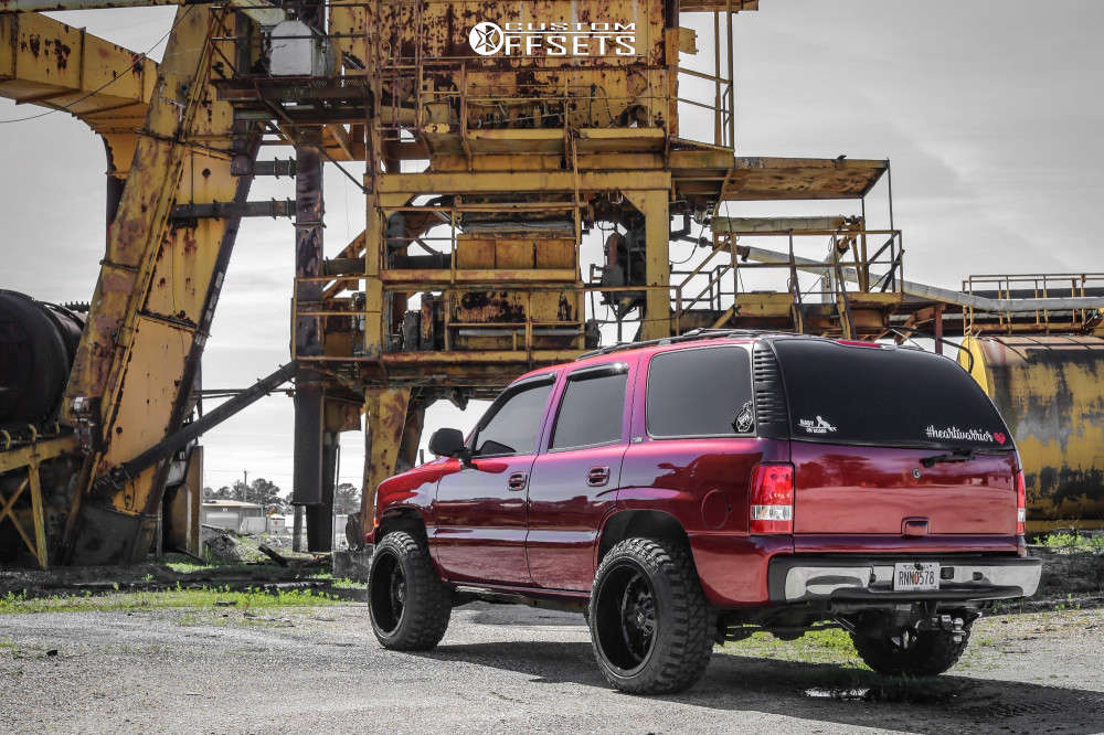 2002 Chevrolet Tahoe with 22x12 -44 RBP Atomic and 33/12.5R22 Fury ...