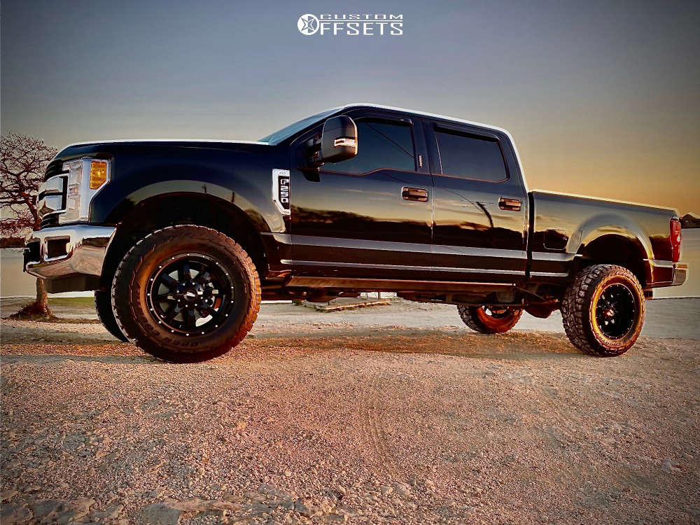 2017 Ford F-250 Super Duty with 20x10 -18 Moto Metal Mo970 and 37/12 ...