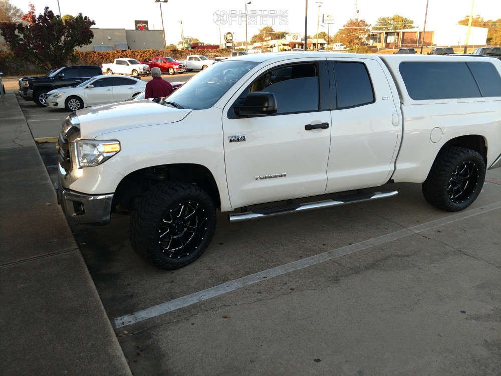 2015 Toyota Tundra with 20x10 -19 Gear Off-Road 726mb and 33/12.5R20 ...