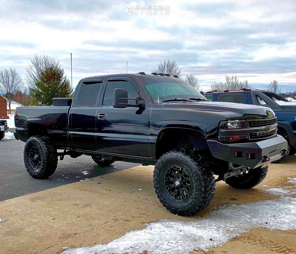 1999 Chevrolet Silverado 1500 with 18x9 -12 XD Misfit and 37/13.5R18 ...