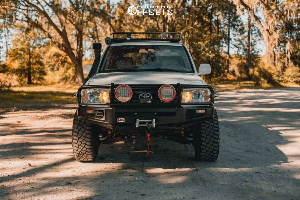 1998 Toyota Land Cruiser with 17x10 -18 Fuel Shok and 33/12.5R17 ...