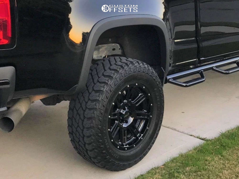 2016 Chevrolet Colorado with 18x9 Helo He900 and 285/65R18 Cooper ...