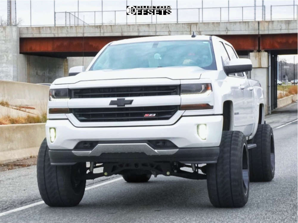 2017 Chevrolet Silverado 1500 with 22x14 -76 TIS 544BM and 35/15.5R22 Fury Offroad Country ...