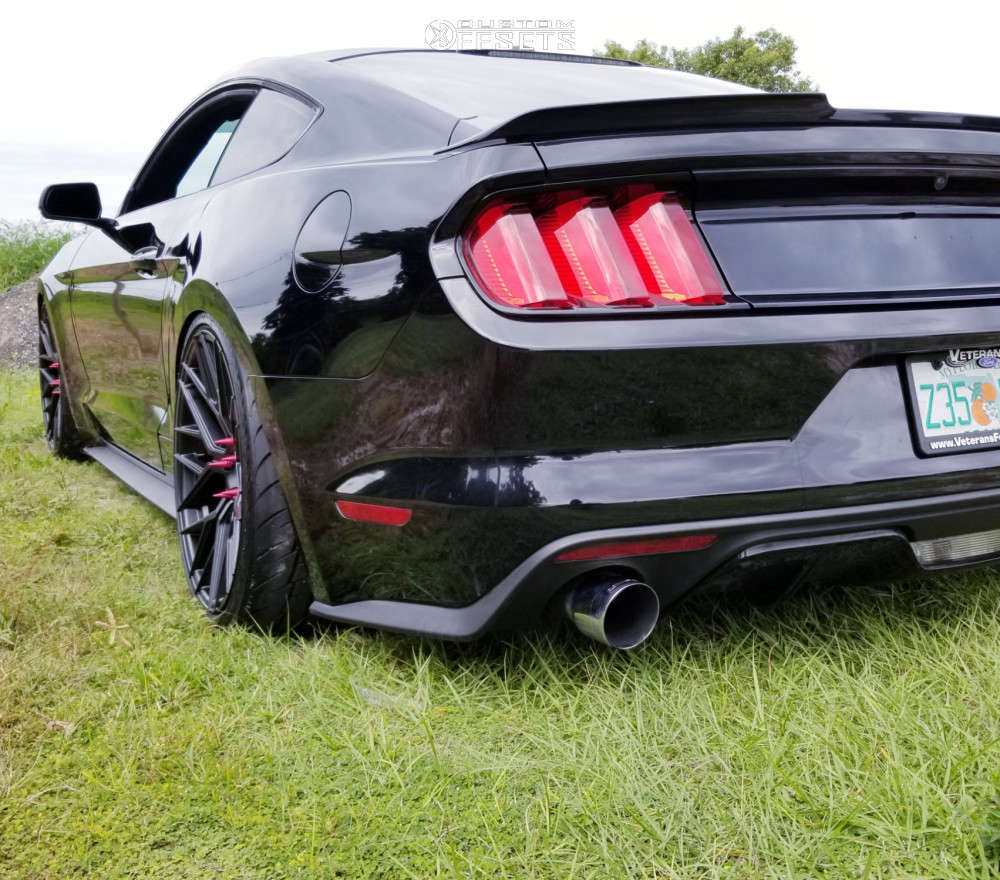 2015 Ford Mustang with 20x9.5 30 Aodhan LS009 and 255/35R20 Federal ...