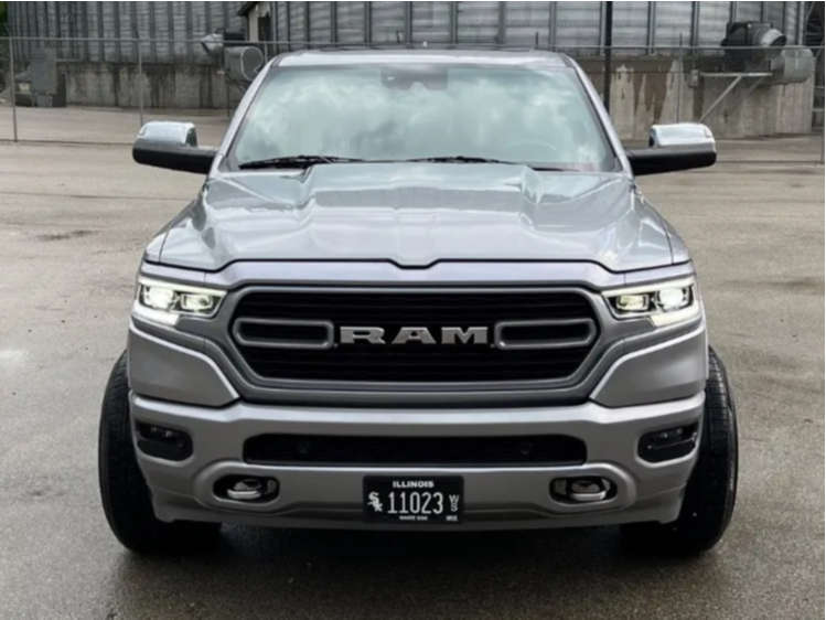 2019 Ram 1500 with 24x14 -81 ARKON OFF-ROAD DaVinci and 305/35R24 ...