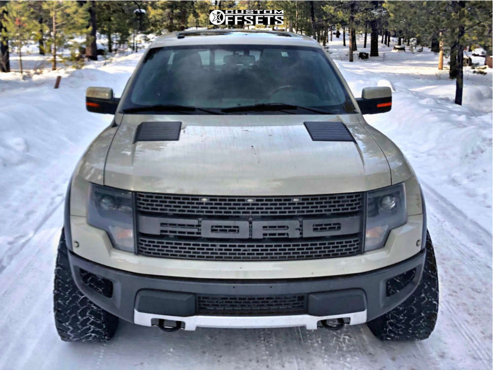 2013 Ford Raptor with 20x10 -25 Sota Ssd and 35/12.5R20 Nitto Trail Grappler and Leveling Kit ...