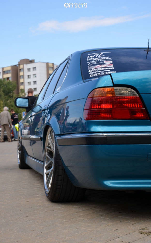 1998 BMW 740i with 20x9 38 Vertini Magic and 235/35R20 Nankang Ns-2R ...