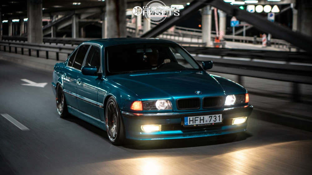 1998 BMW 740i with 20x9 38 Vertini Magic and 235/35R20 Nankang Ns-2R ...