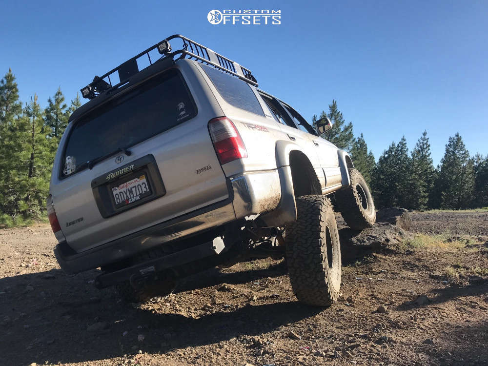 1996 Toyota 4Runner with 15x8 -24 Method Standard and 35/12.5R15 ...