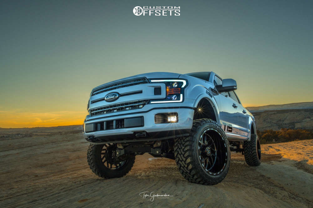 2019 Ford F-150 with 24x12 -44 TIS 547BM and 35/15.5R24 Fury Offroad ...