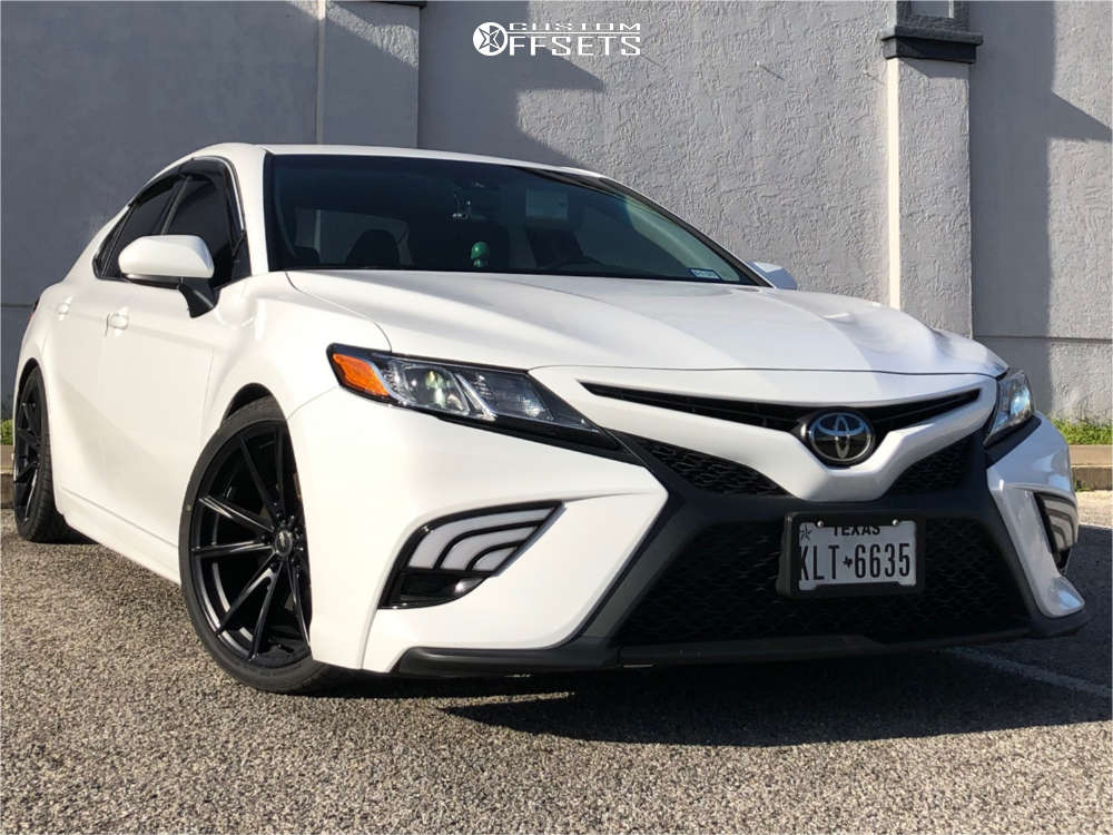 2018 Toyota Camry with 19x8.5 45 Advanti Racing Torcere and 245/35R19 ...
