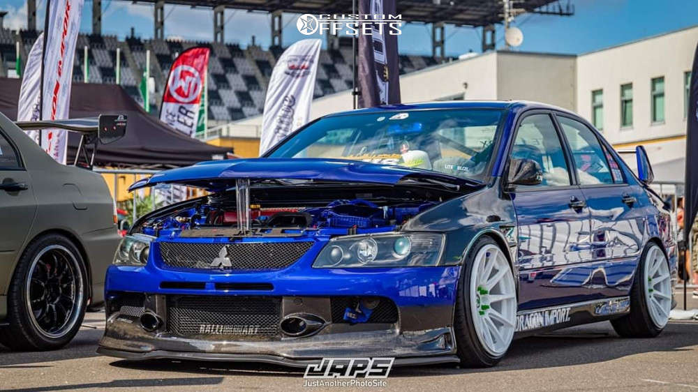 2005 Mitsubishi Lancer with 18x9.5 33 Japan Racing Jr11 and 225/40R18 ...