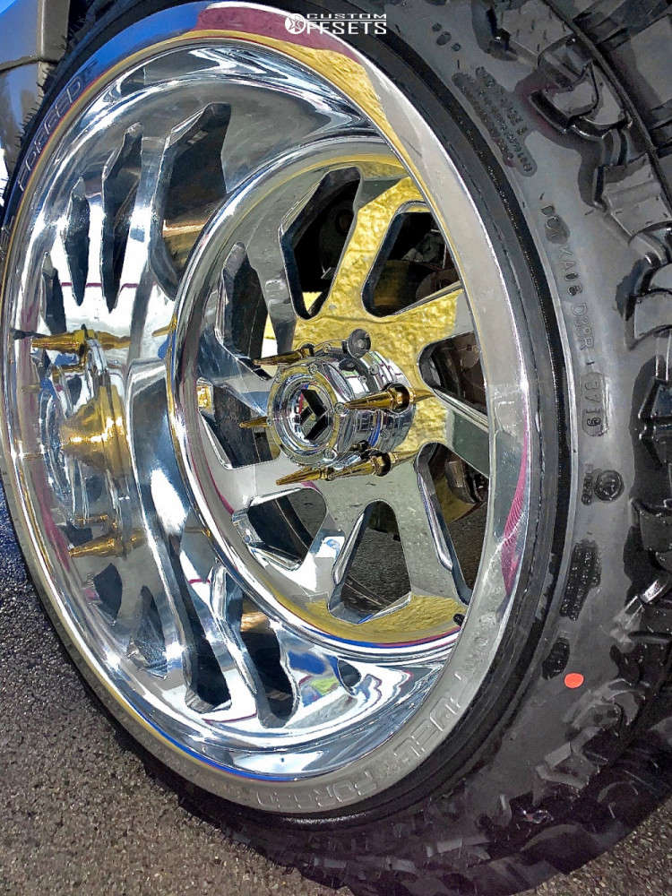 2006 Chevrolet Tahoe with 22x14 -76 Fuel Forged Ffc39 and 33/12.5R22 ...