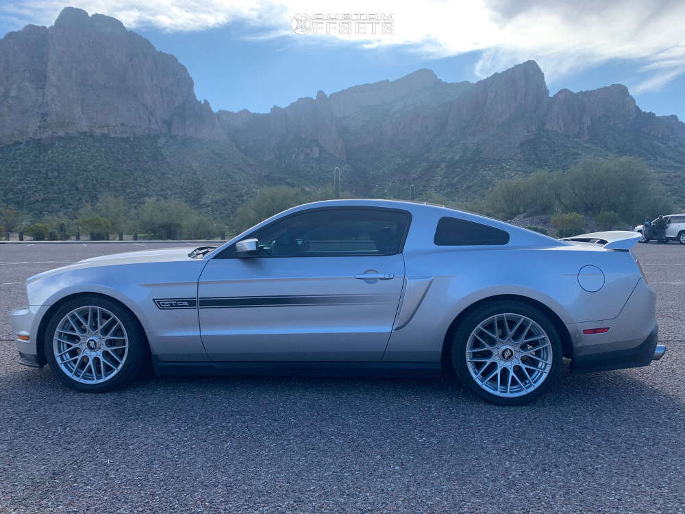 2012 Ford Mustang with 19x8.5 45 Rotiform Rse and 255/40R19 Hankook ...