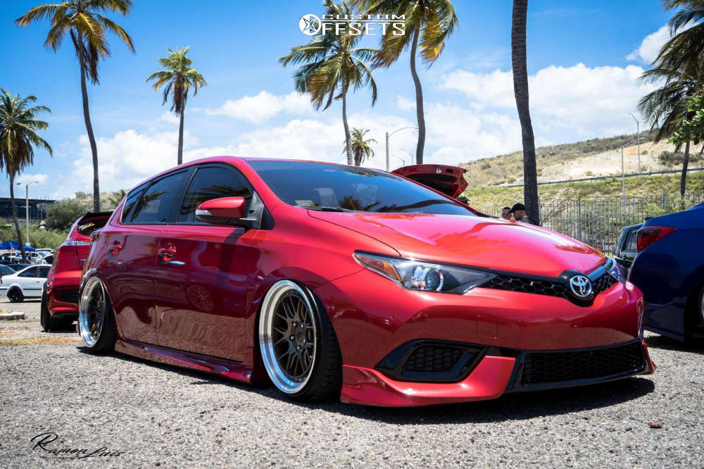2017 Toyota Corolla IM with 18x9.5 30 Aodhan DS06 and 205/40R18 ...