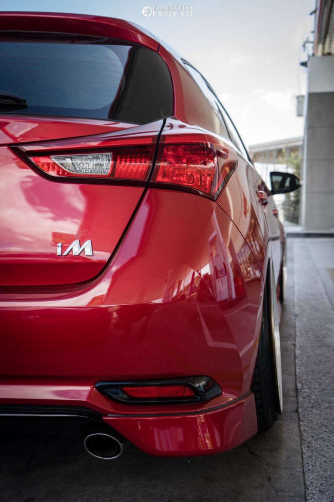 2017 Toyota Corolla IM with 18x9.5 30 Aodhan DS06 and 205/40R18 ...