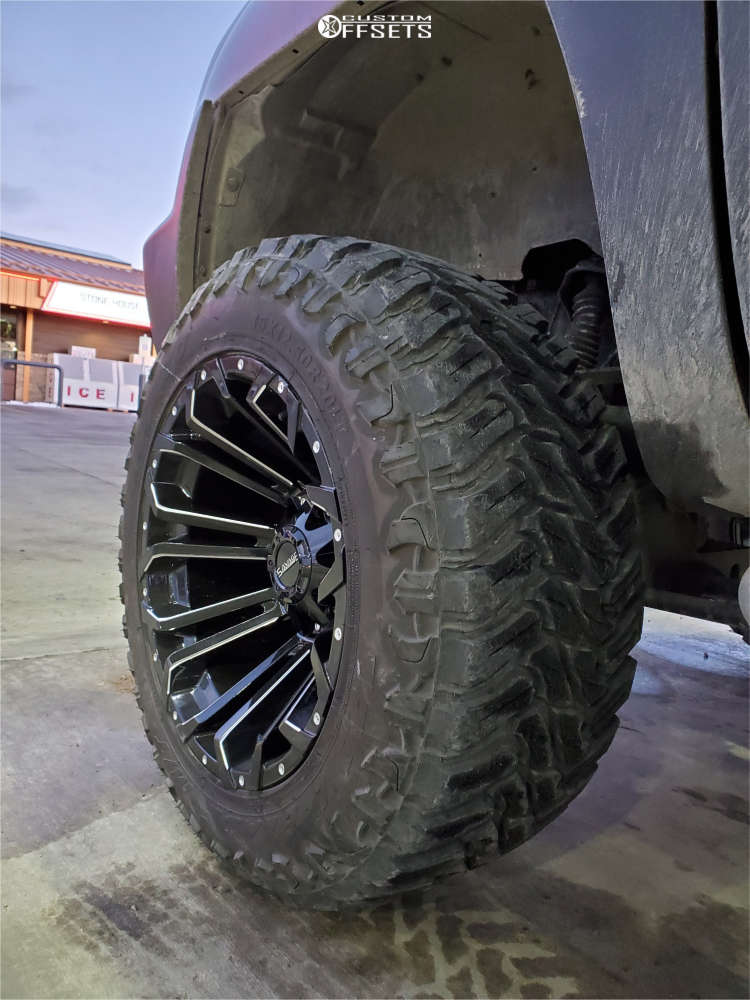 2004 Chevrolet Avalanche 1500 with 20x12 -44 Savage Sa13 and 35/12.5R20 ...