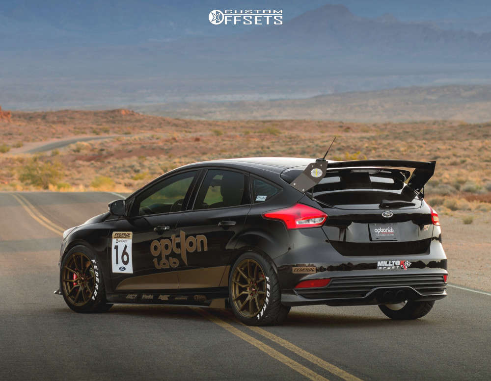 2016 Ford Focus with 19x9.5 35 Option Lab R716 and 265/35R19 Federal ...