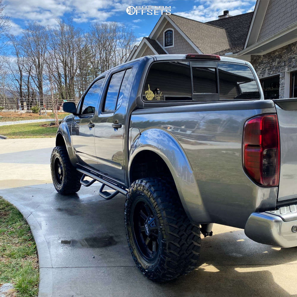 2018 Nissan Frontier with 18x9 -12 Moto Metal Mo984 and 33/12.5R18 ...