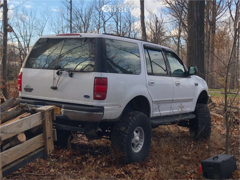 1997 Ford Expedition with 16x8 0 Centerline Hellcat and 315/75R16 ...