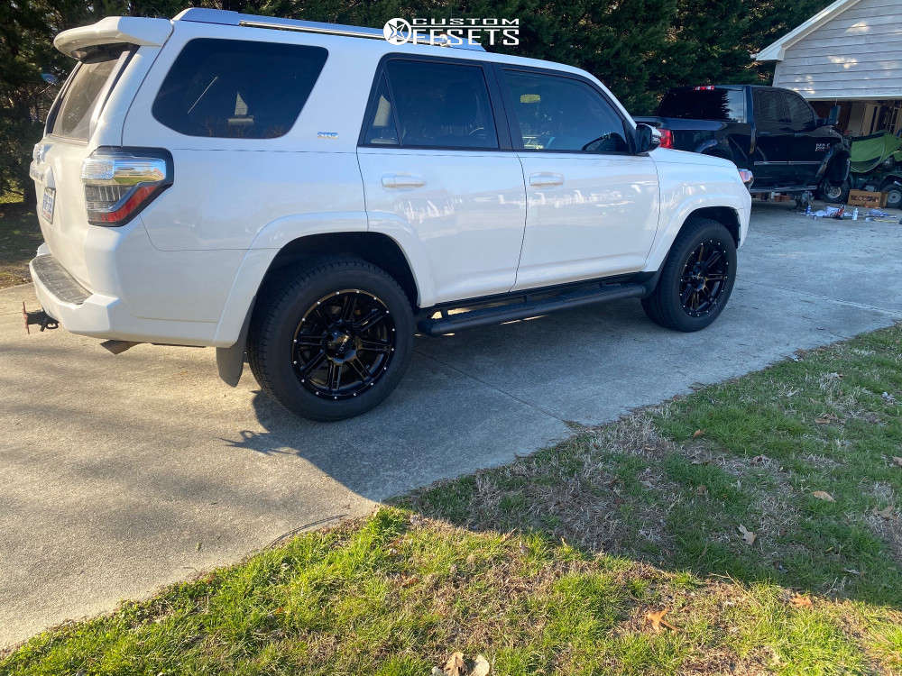 2018 Toyota 4Runner with 20x9 0 Helo He900 and 265/50R20 Atturo Az610 ...