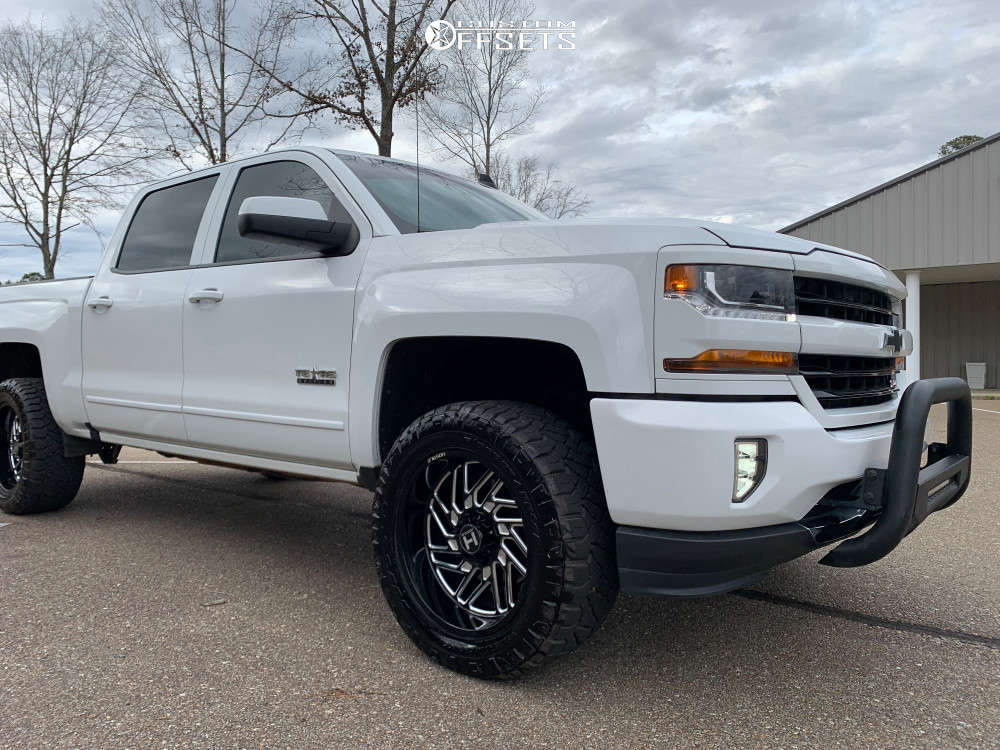 2018 Chevrolet Silverado 1500 with 20x10 -19 Hostile Jigsaw and 33/12 ...