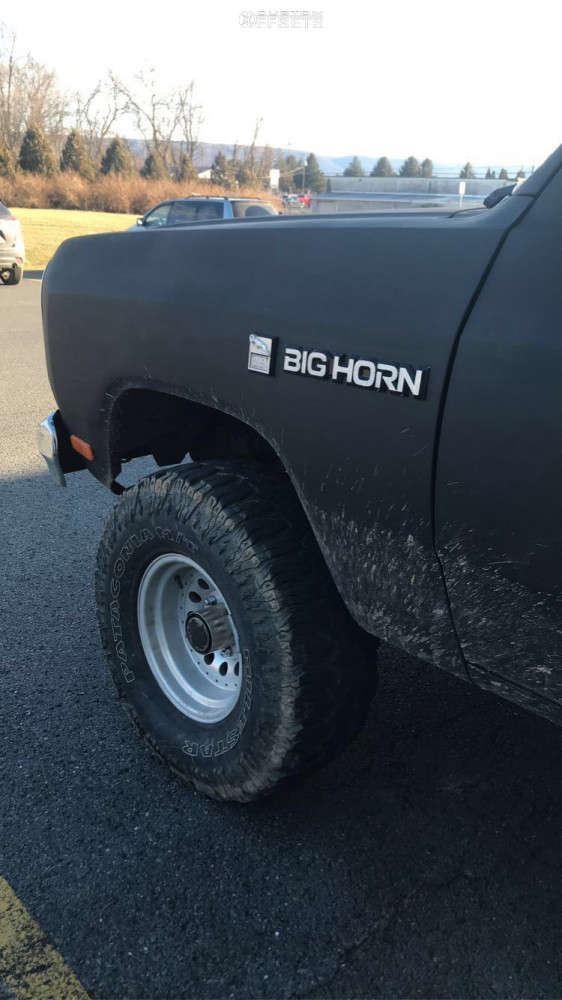 1981 Dodge W150 with 15x8 -19 American Racing Outlaw Ii and 33/12.5R15 ...