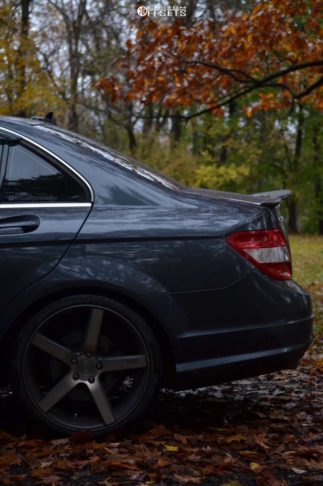 2008 Mercedes-Benz C300 with 19x8.5 42 Niche Milan and 235/35R19 ...