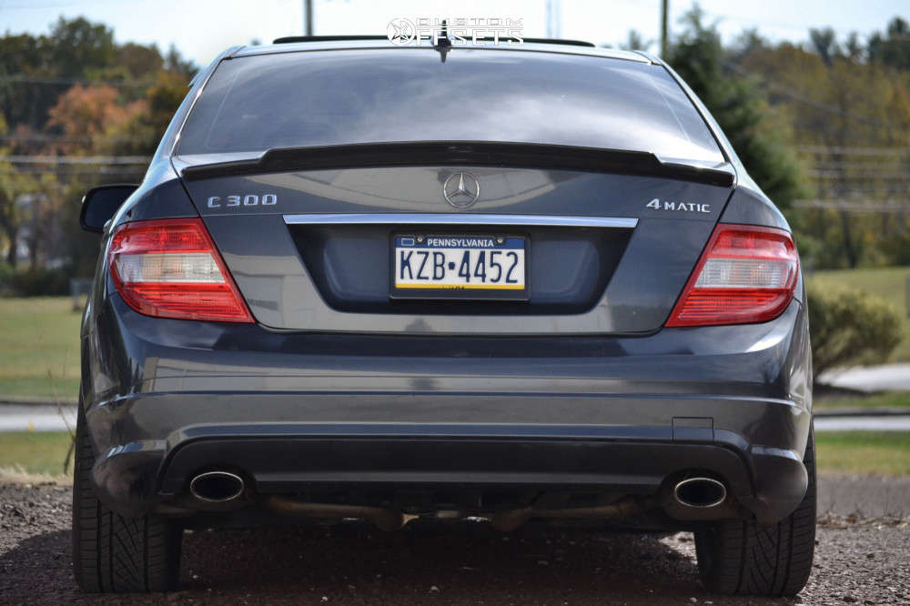 2008 Mercedes-Benz C300 with 19x8.5 42 Niche Milan and 235/35R19 ...