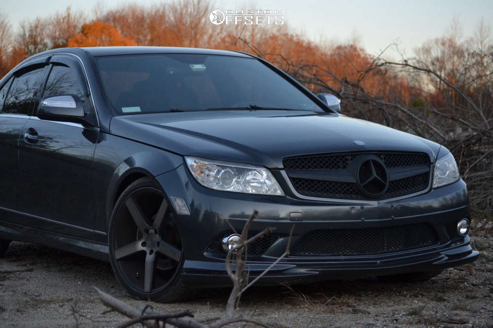 2008 Mercedes-Benz C300 with 19x8.5 42 Niche Milan and 235/35R19 ...