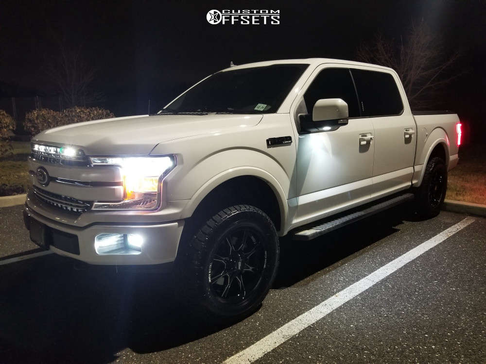 2019 Ford F-150 with 20x9 18 Moto Metal Mo970 and 305/55R20 Nitto Terra ...