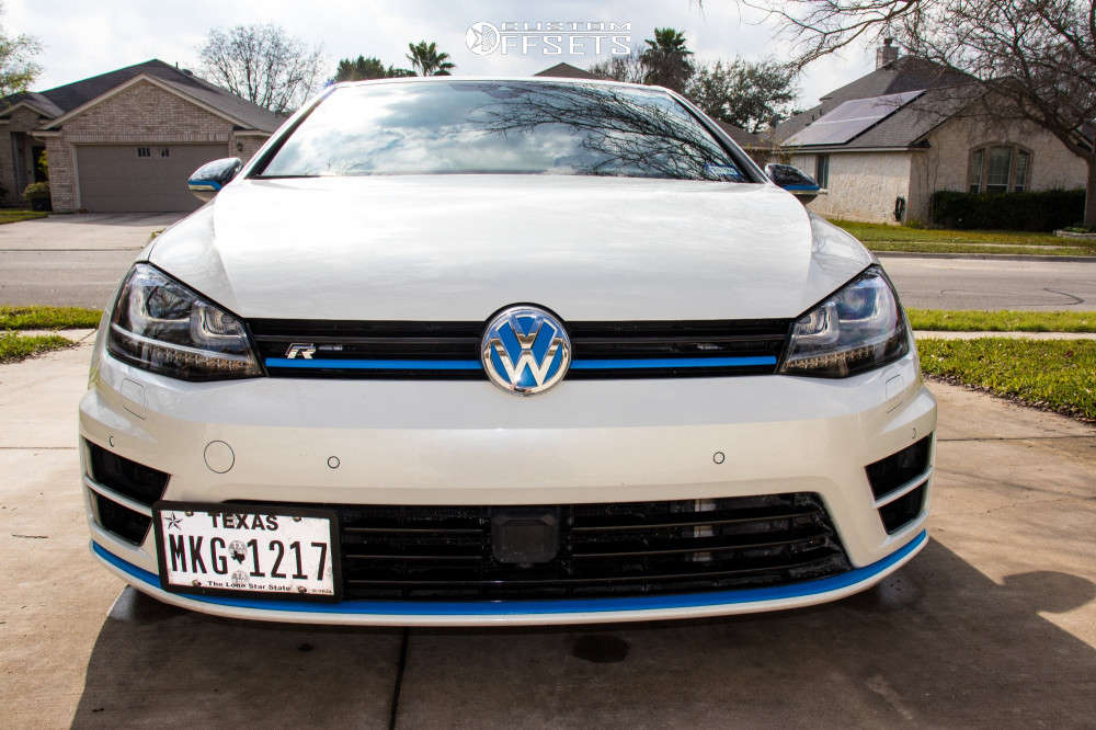 2017 Volkswagen Golf R with 18x8.5 42 Konig Ultraform and 255/35R18 ...