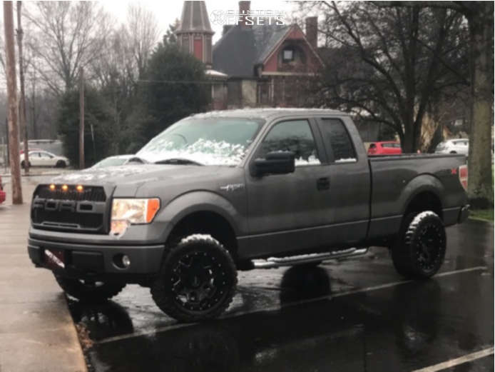 2009 Ford F-150 with 20x10 -25 Ultra Warlock and 33/12.5R20 Federal ...