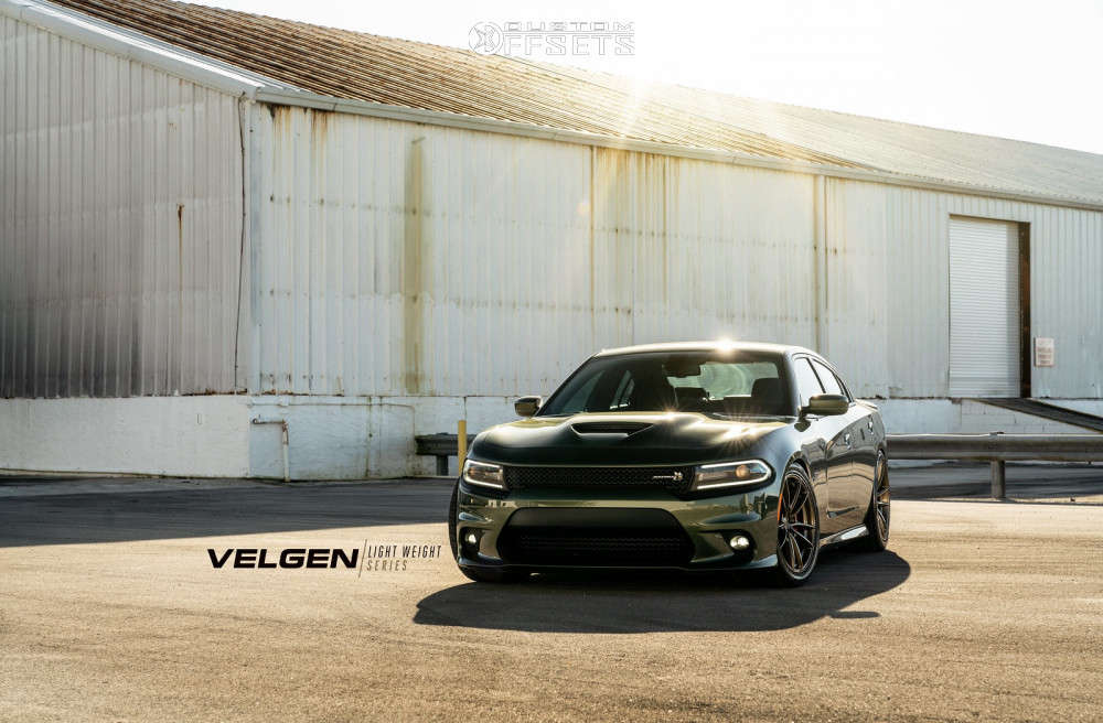 2018 Dodge Charger with 20x9.5 18 Velgen Vf5 and 275/40R20 Nitto Motivo ...