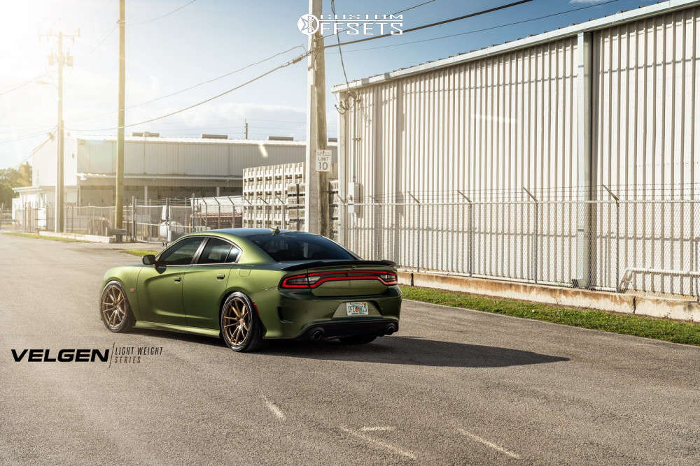 2018 Dodge Charger with 20x9.5 18 Velgen Vf5 and 275/40R20 Nitto Motivo ...