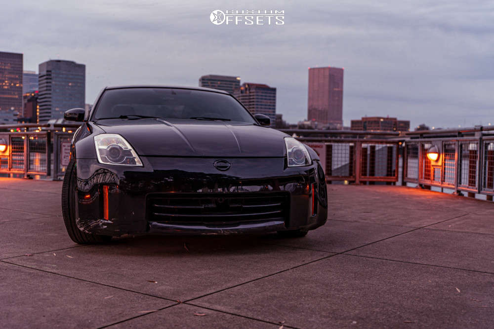 2006 Nissan 350Z with 18x9.5 24 AVID1 AV6 and 245/40R18 Nankang As-1 ...