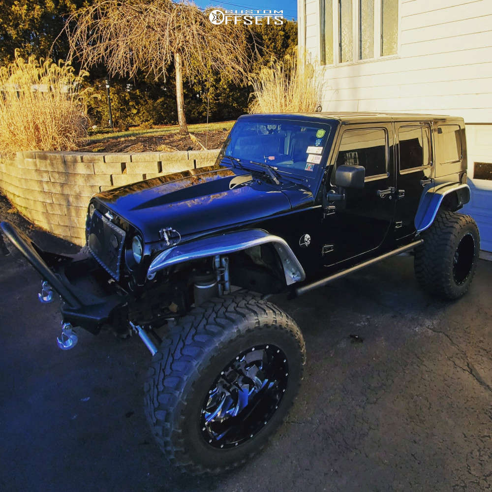 2008 Jeep Wrangler with 22x14 -70 Fuel Cleaver D240 and 40/15.5R22 Toyo ...