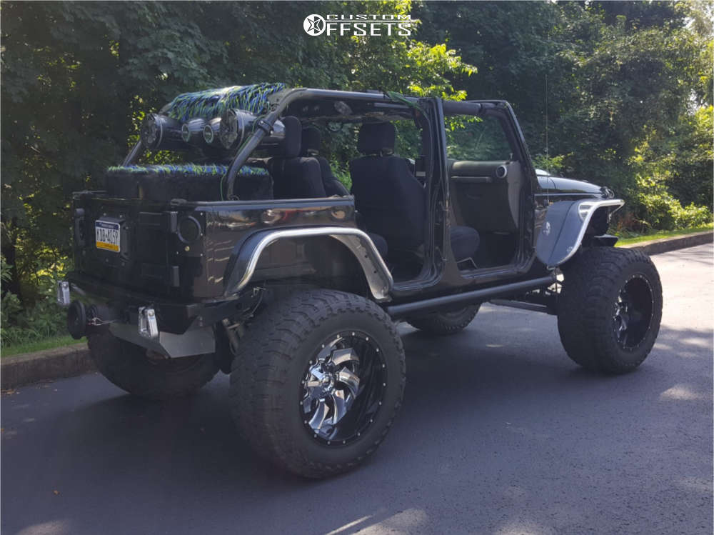 2008 Jeep Wrangler with 22x14 -70 Fuel Cleaver D240 and 40/15.5R22 Toyo ...