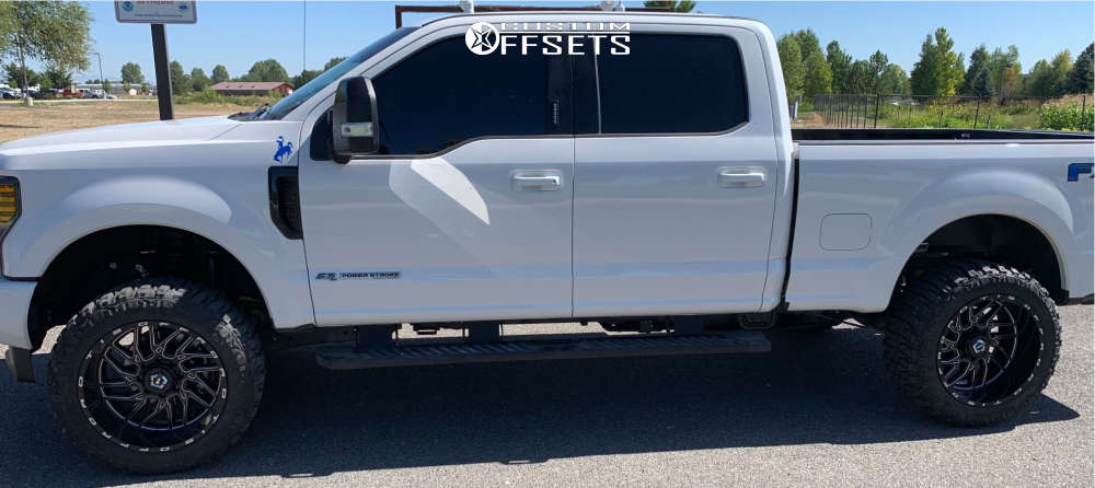 2019 Ford F-350 Super Duty with 22x12 -44 TIS 544BM and 35/12.5R22 ...